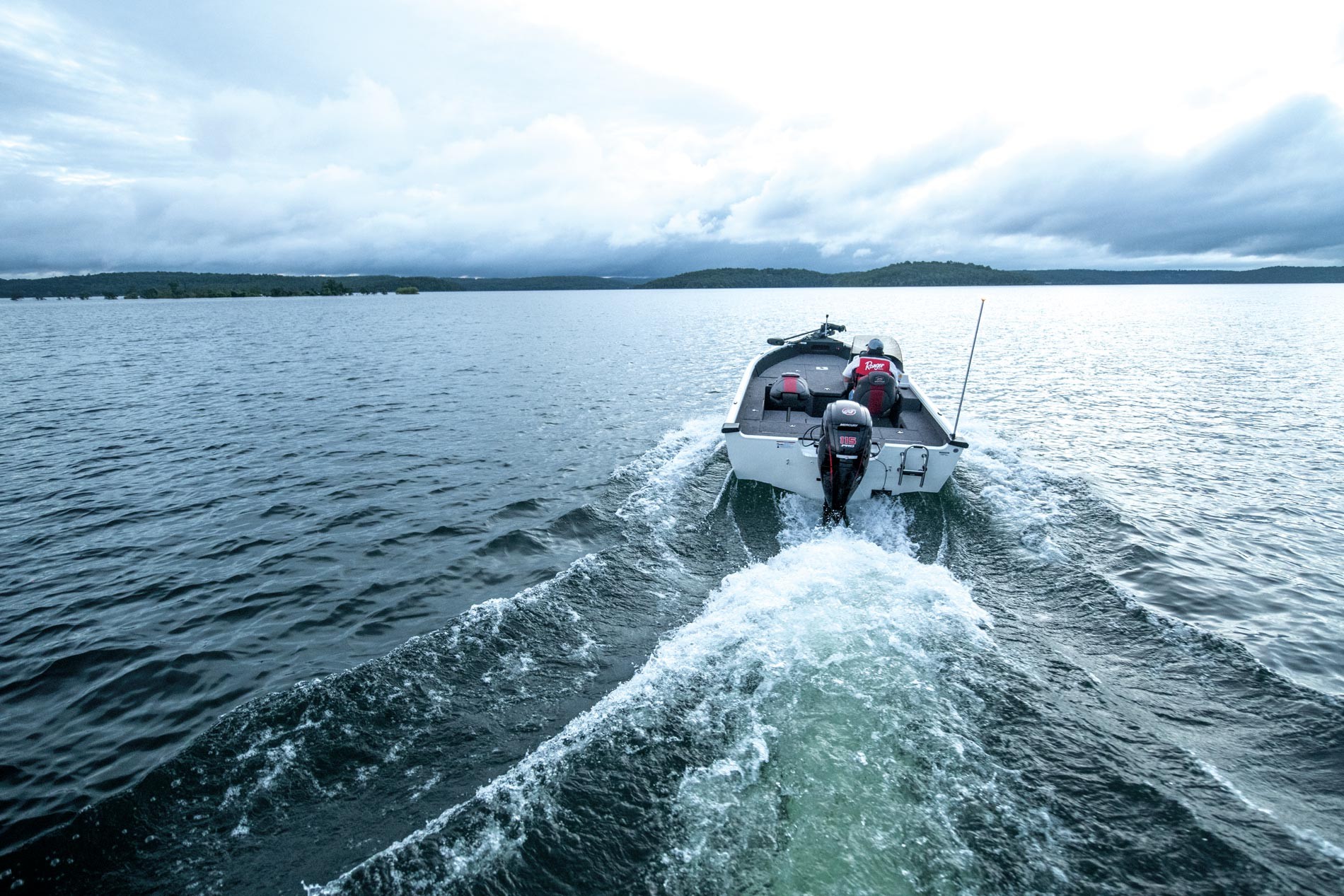 VS1682SC Angler- Ranger Aluminum Deep V Boat