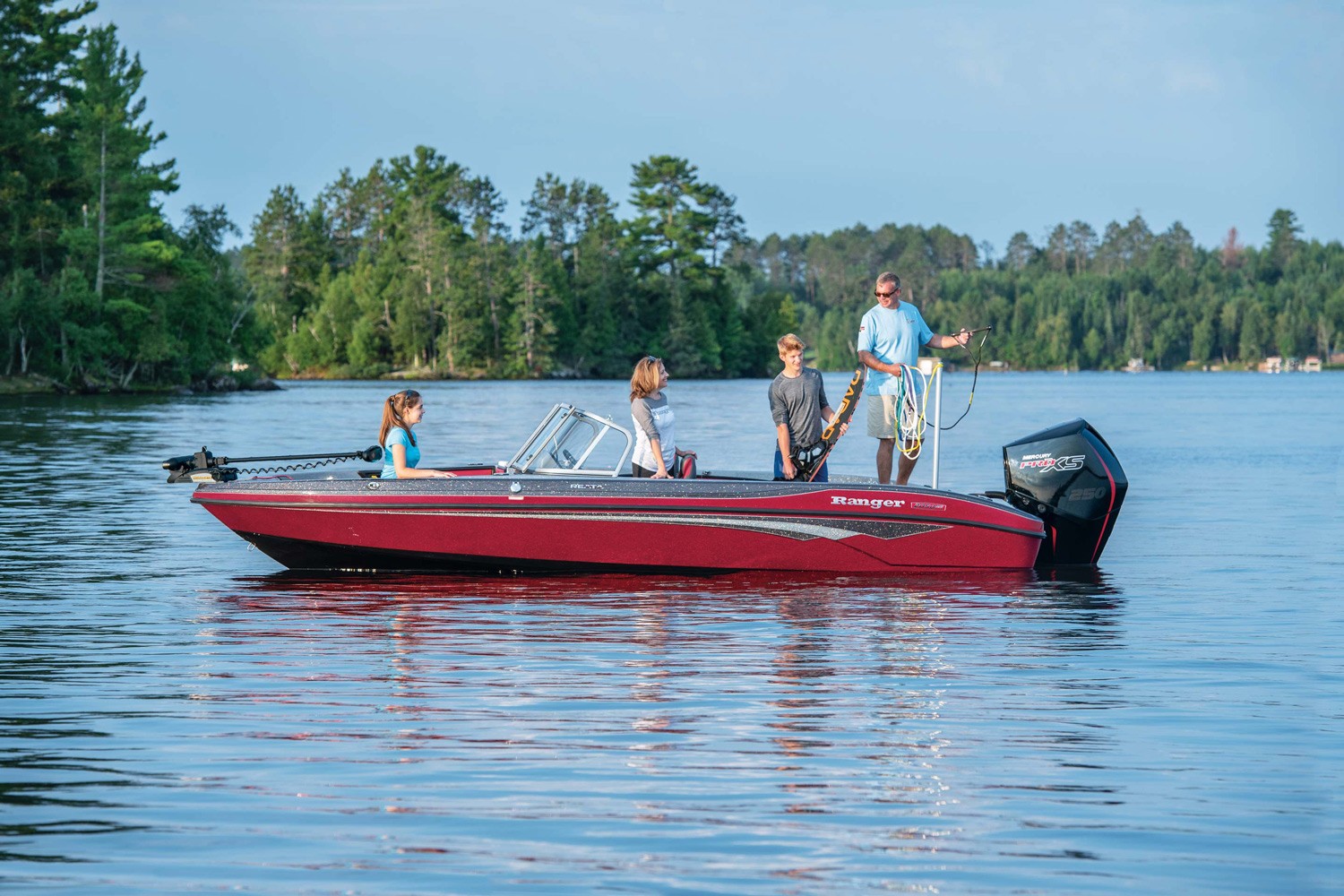 2050MS Fish and Play Boat - Ranger Reata Series