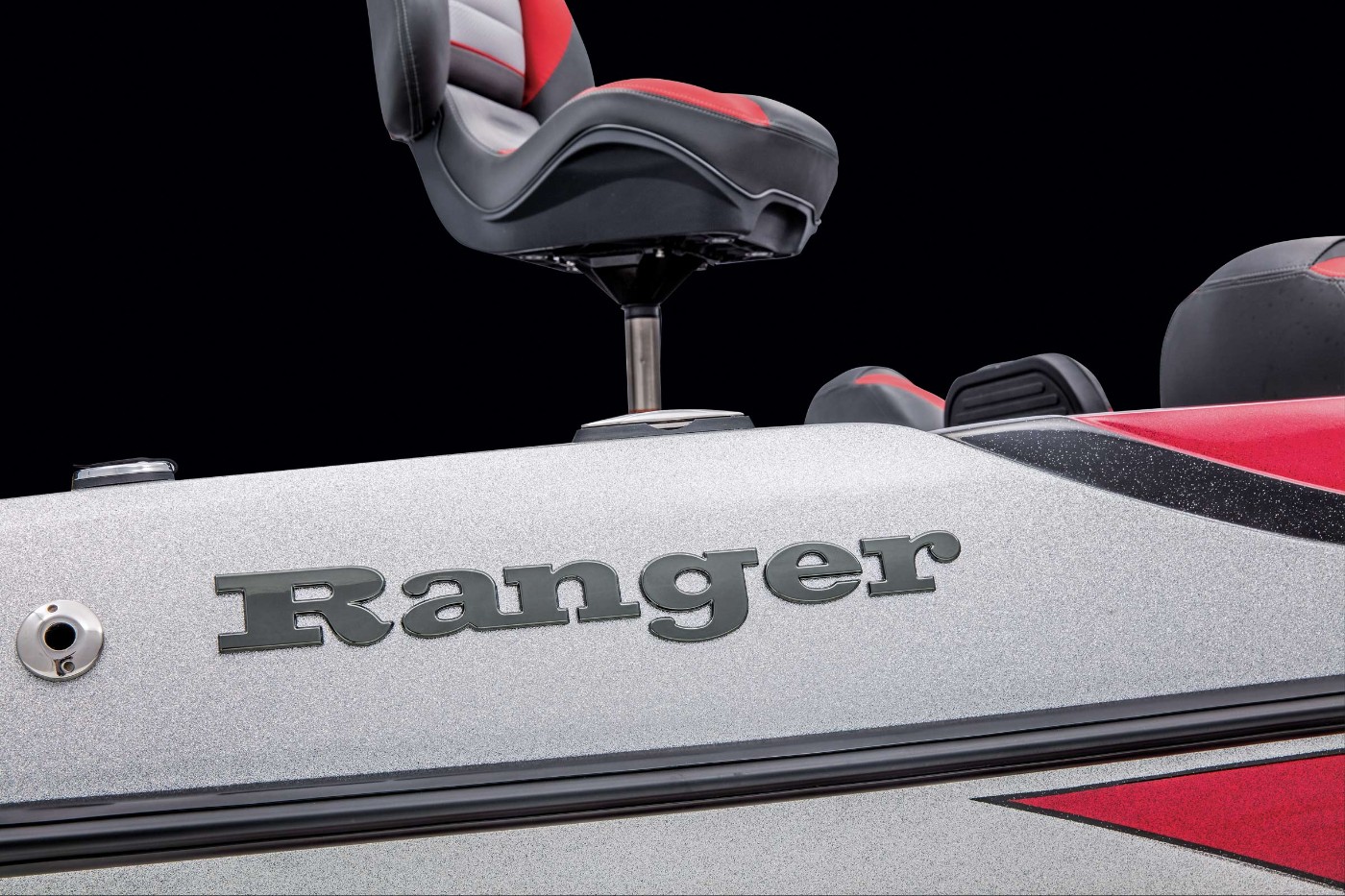 212LS Fish and Play Boat - Ranger Reata Series