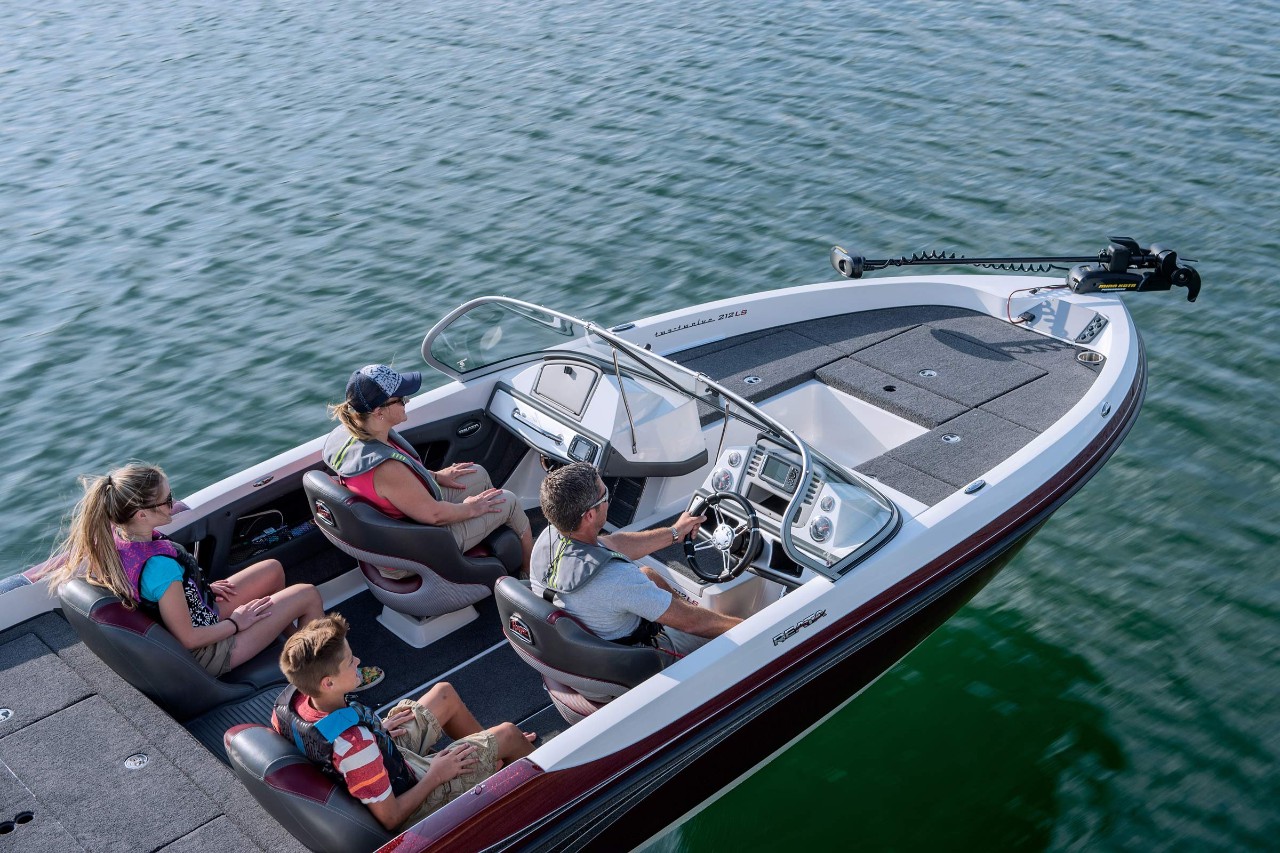 212LS Fish and Play Boat - Ranger Reata Series