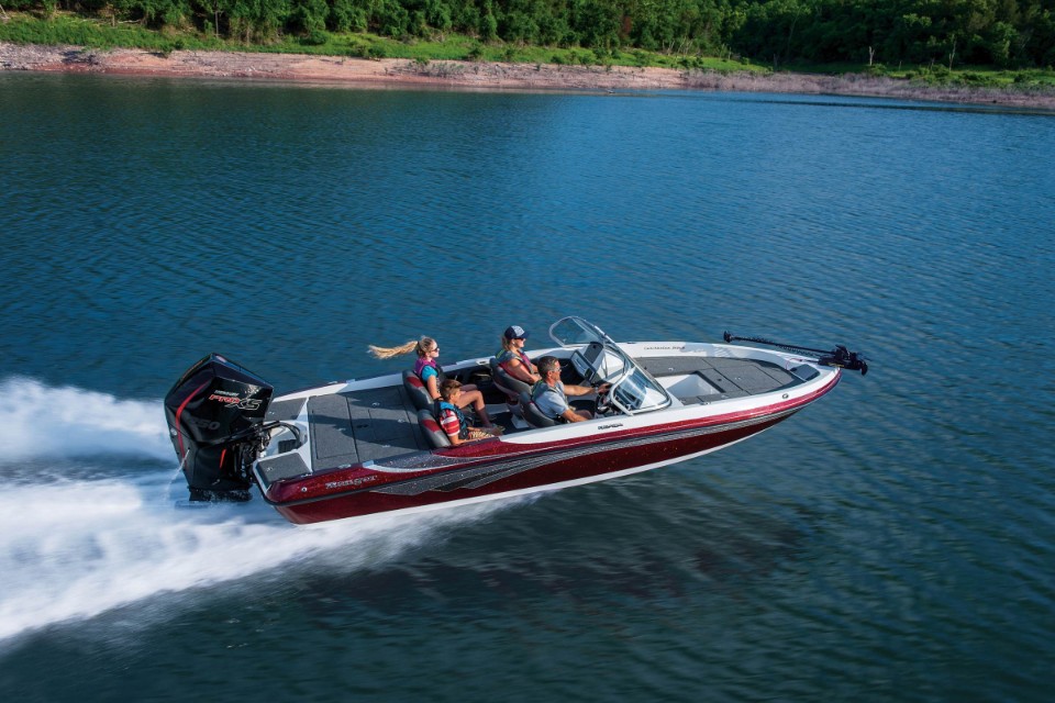212LS Fish and Play Boat - Ranger Reata Series