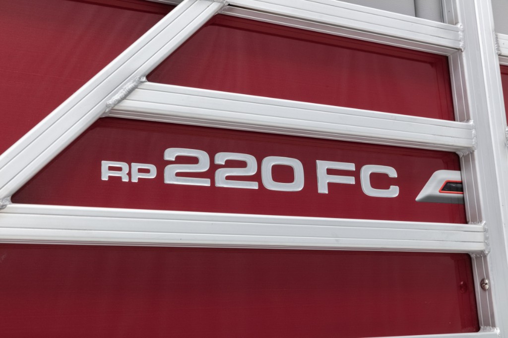 220FC Fish & Cruise Pontoon - Ranger Reata Series