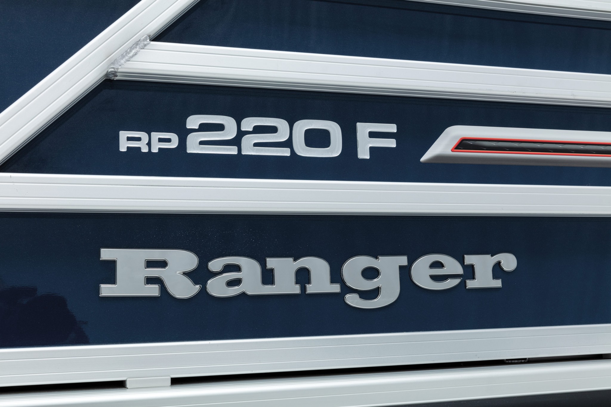 220F Fishing Pontoon - Ranger Reata Series