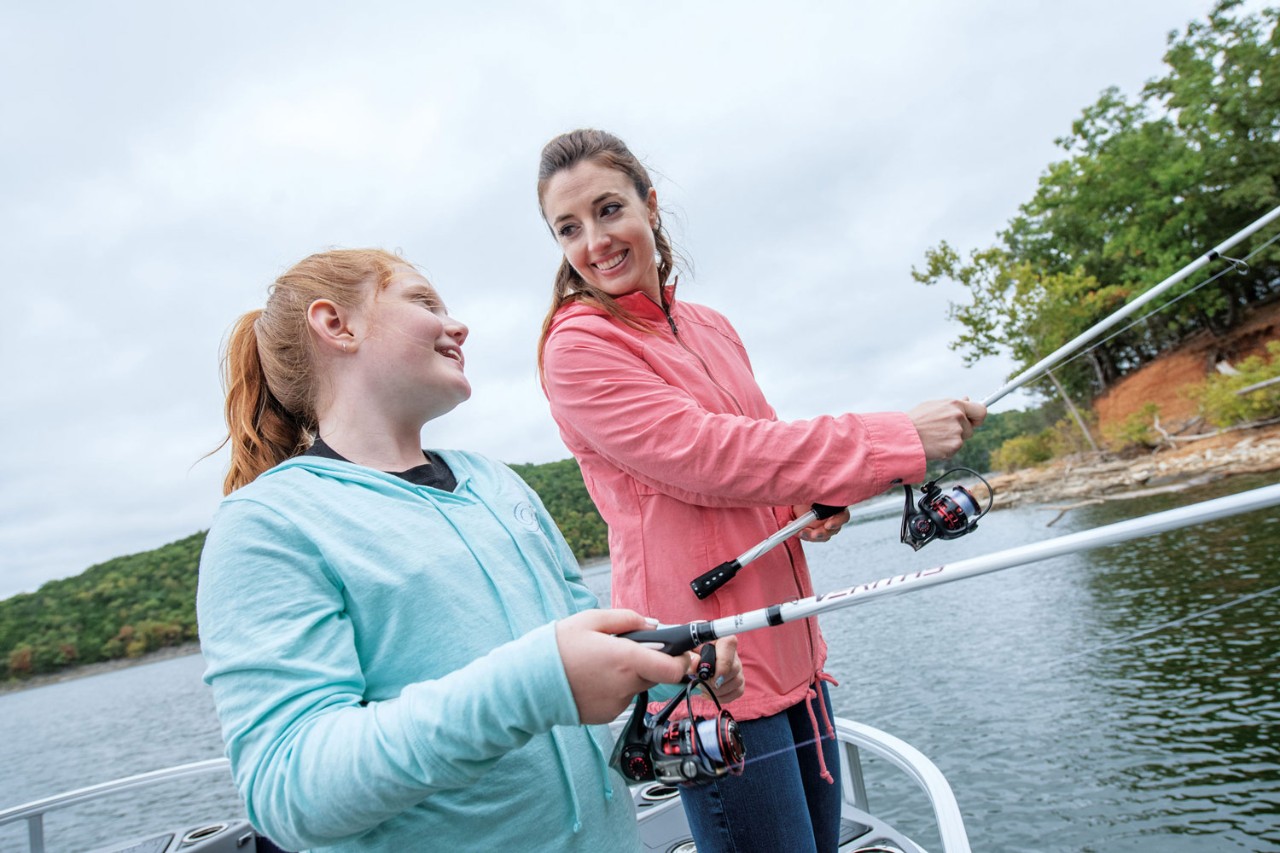 220F Fishing Pontoon - Ranger Reata Series