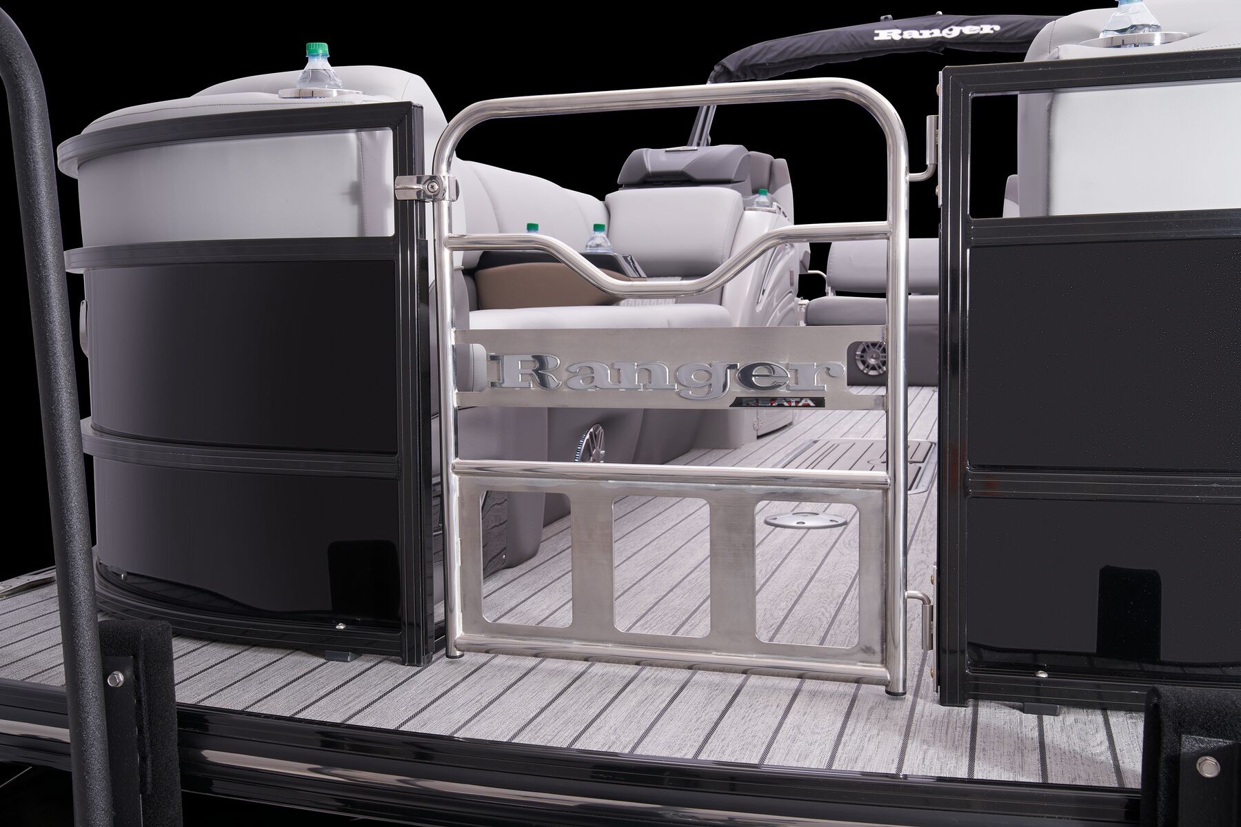 2500LS Luxury Pontoon - Ranger LS Series