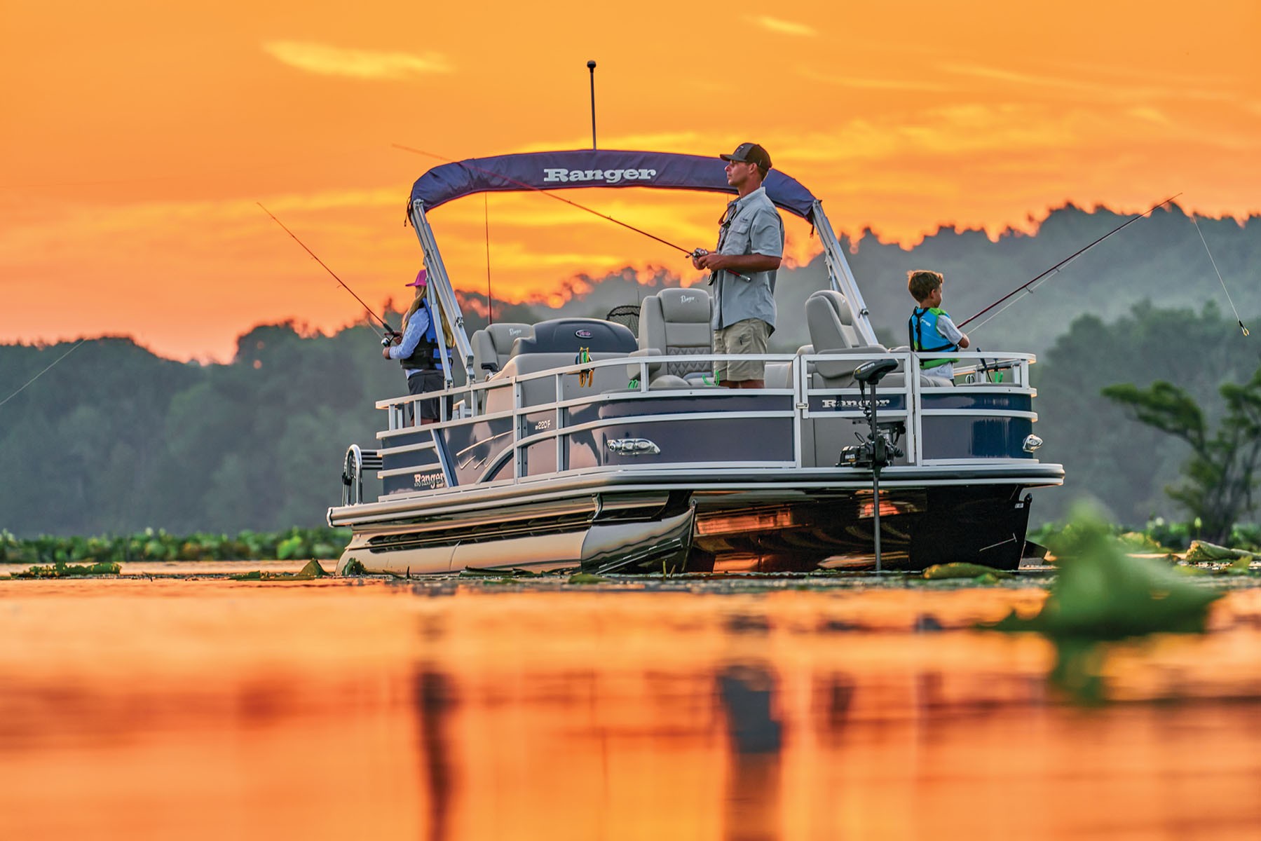 220F Fishing Pontoon - Ranger Reata Series