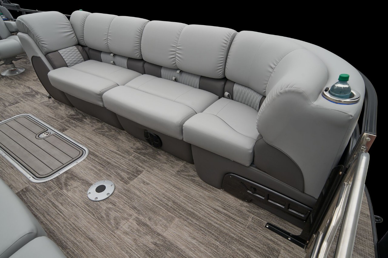 Ranger 2500LS | LS Series 27ft. 5in. Luxury Pontoon